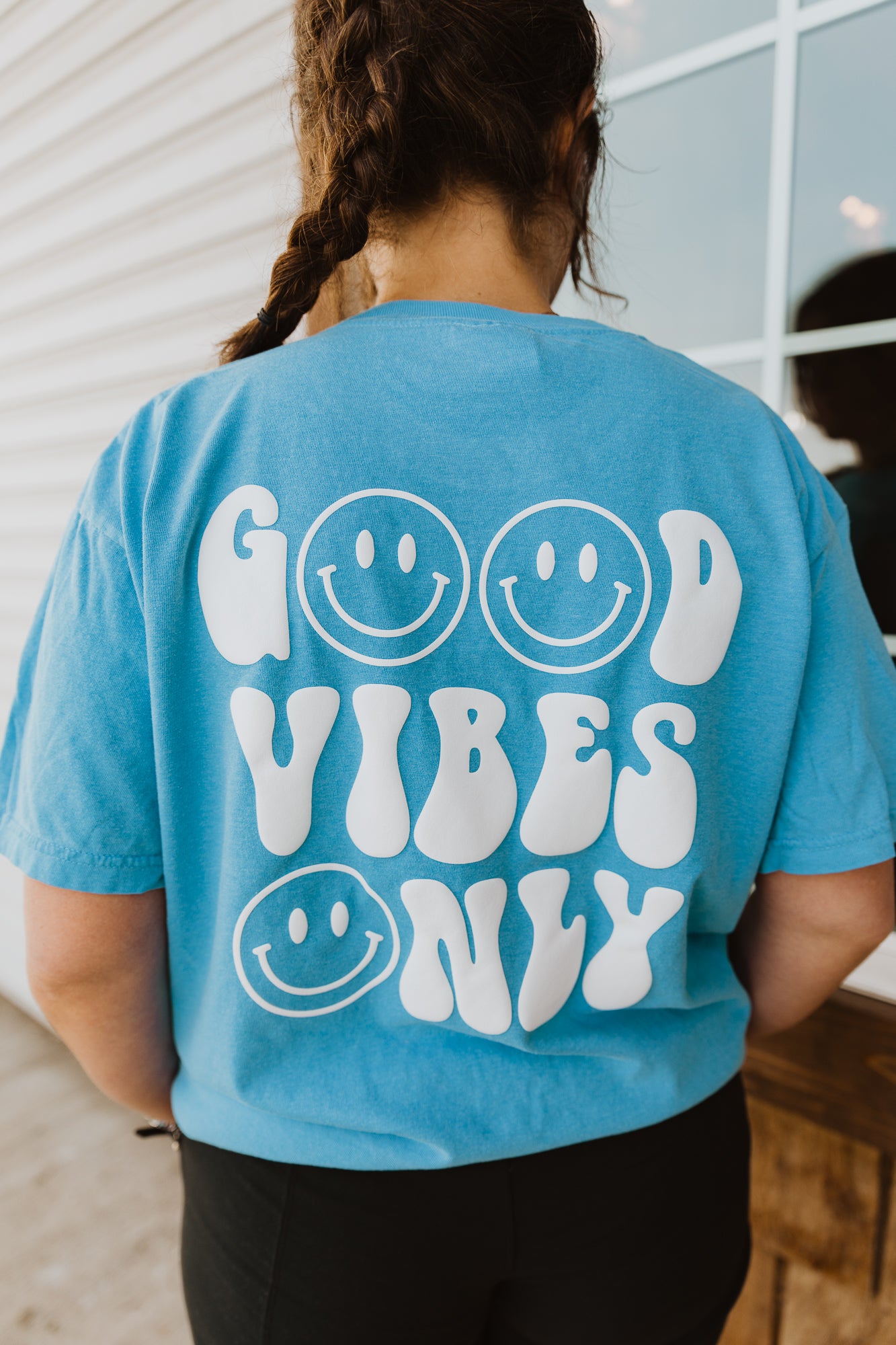 Good Vibes Only Smiley Front/Back Puff Print Tee – Elle & Emmy